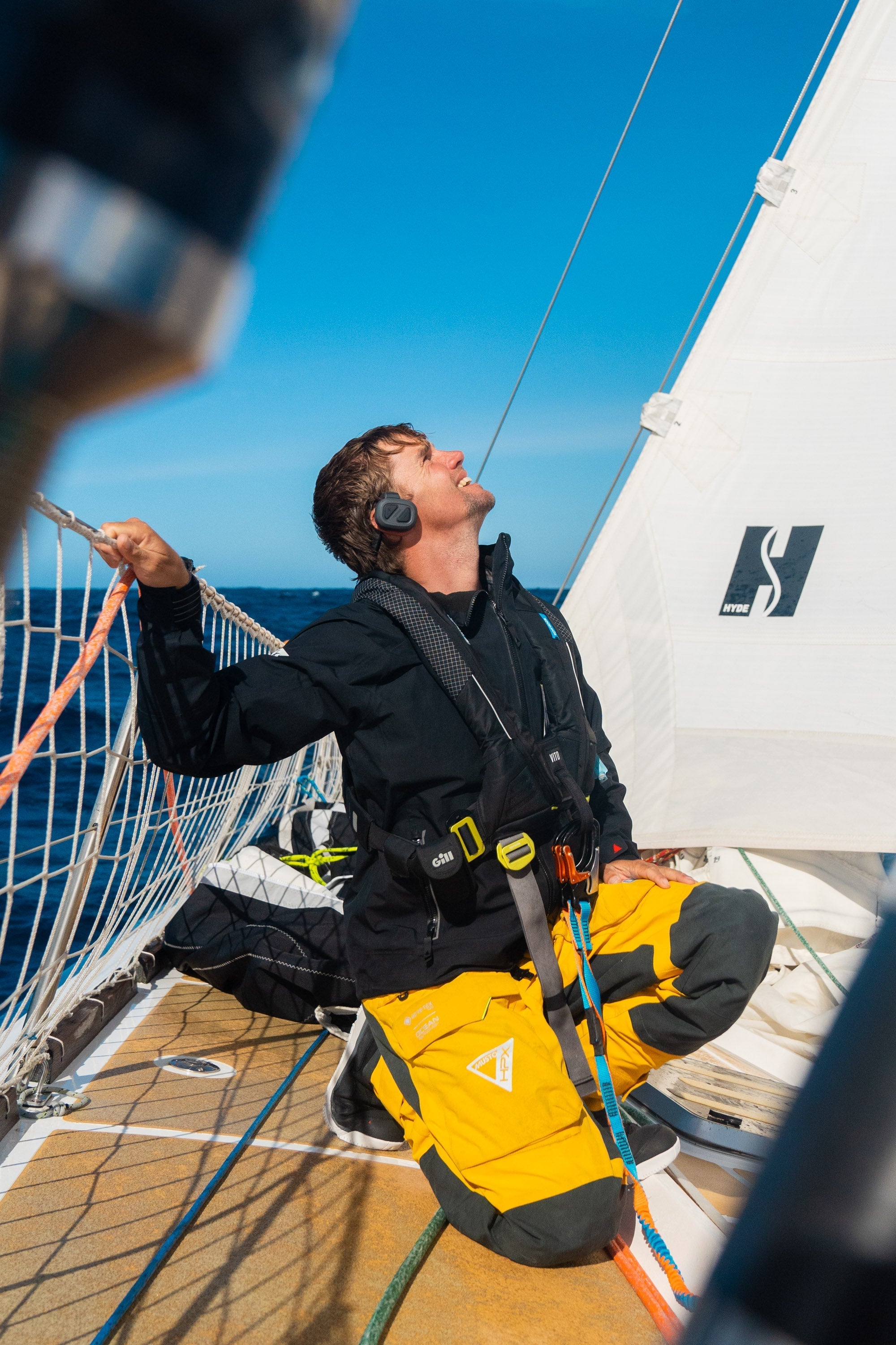 Best Marine Communication Headsets (2026 Guide) – Cruising Solutions